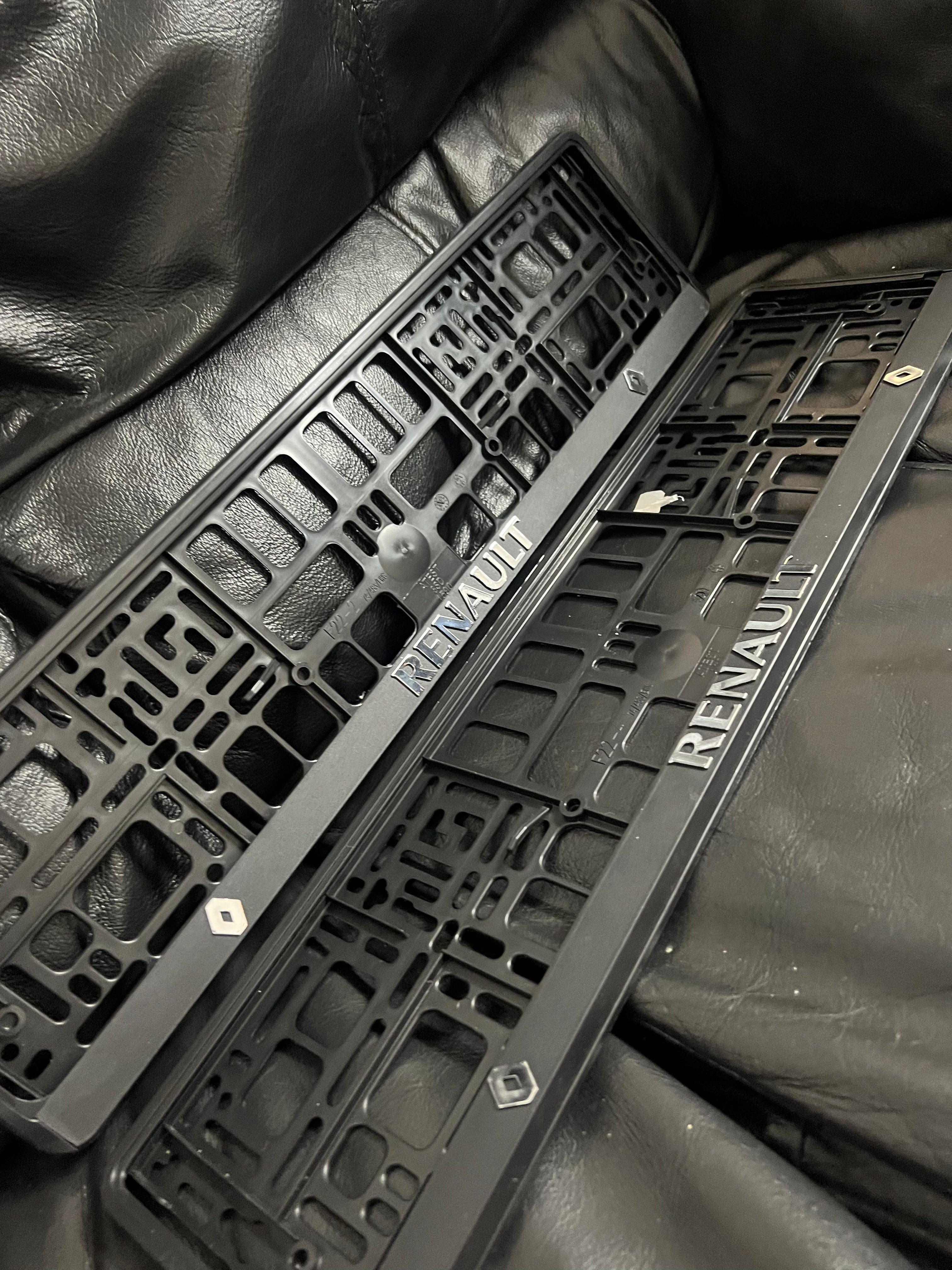 Renault Number Plate Holder – CustomizePlates